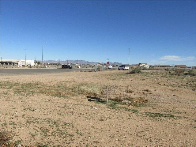 Nevada St, Kingman, AZ 86409