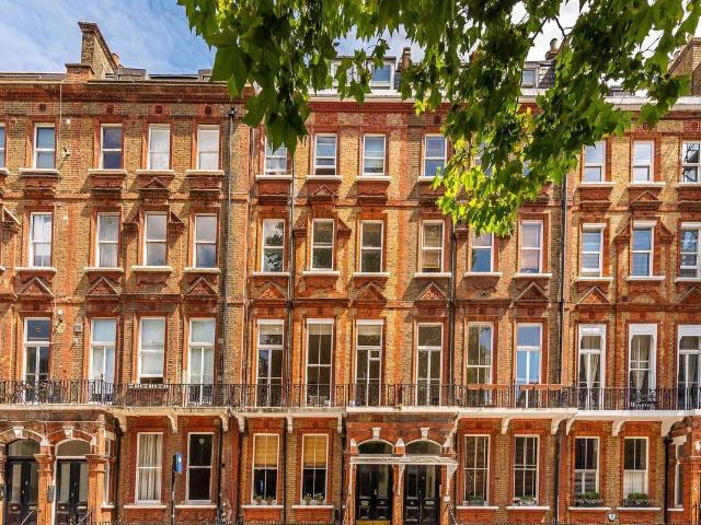 Nevern Square, Earls Court, London SW5, Studio to rent, £1,842 pcm | PrimeLocation