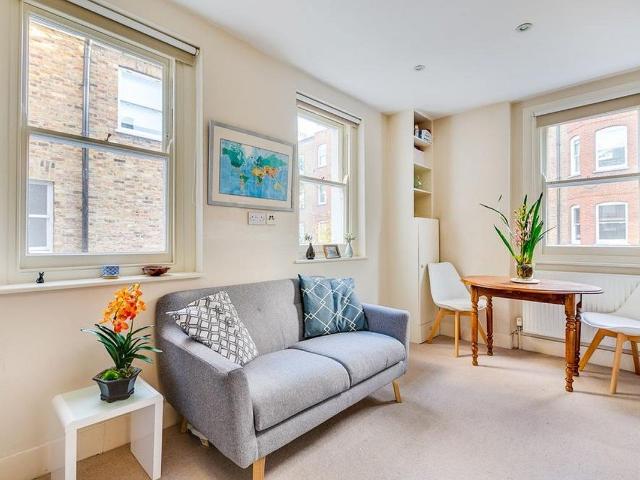 Nevern Square, Earls Court SW5, 1 bed flat to rent, £2,383 pcm | PrimeLocation