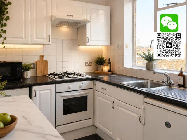Nevern Square, Earls Court SW5 3 bed flat to rent £3,683 pcm £850 pw