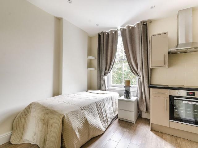Nevern Place, Earls Court, London SW5, Studio to rent, £4,312 pcm | PrimeLocation
