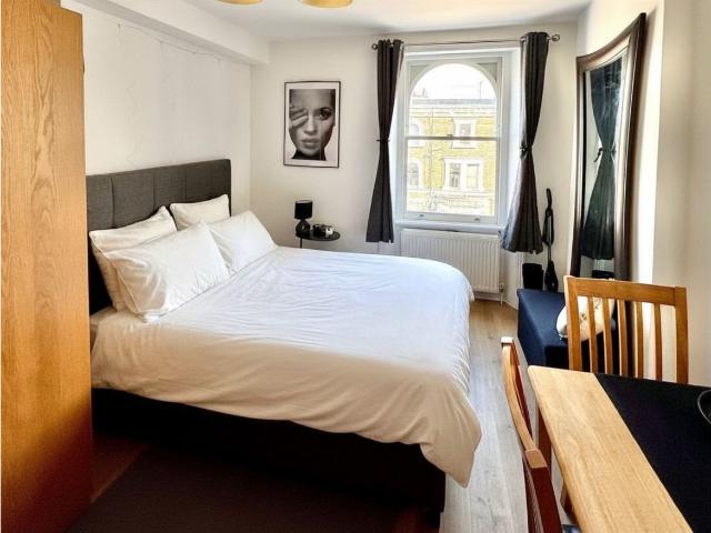 Nevern Place, London SW5, Studio to rent, £1,842 pcm | PrimeLocation