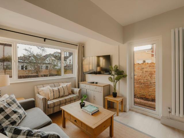 Nevil Road, Bristol BS7, 5 bed detached house to rent, £5,000 pcm | PrimeLocation
