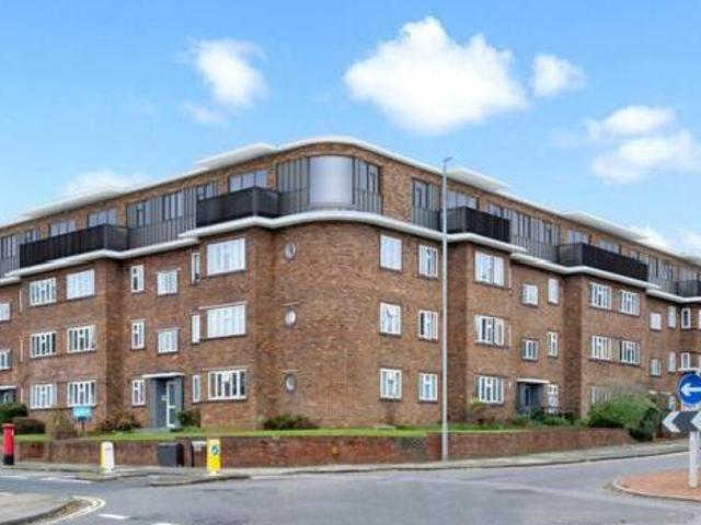 Nevill Road, Hove, 2 Bedroom Flat