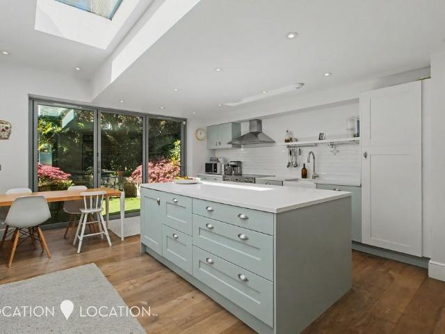 Nevill Road, London, N16 4 bed end of terrace house to rent £6,000 pcm £1,385 pw