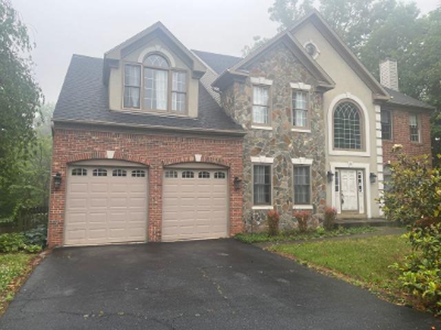 Neville Ct