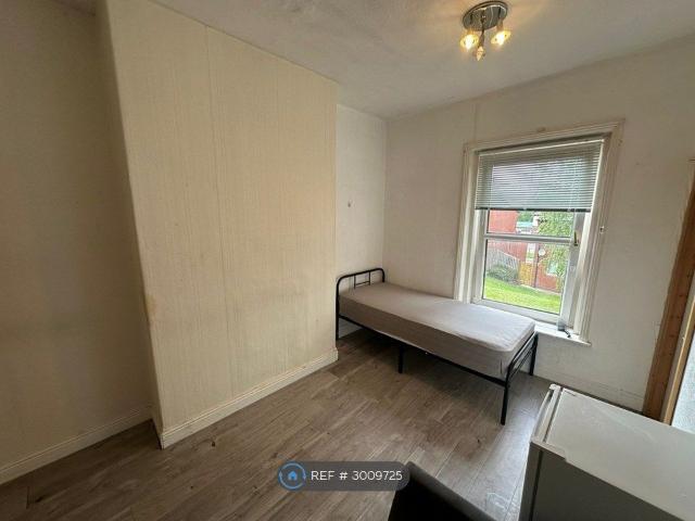 Neville St, Wakefield WF1, Room to rent, £520 pcm | PrimeLocation