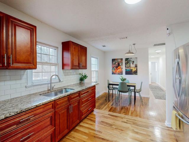 NEW5 ROOMS ONLY Video Tour • Maid Service • 1 Gig