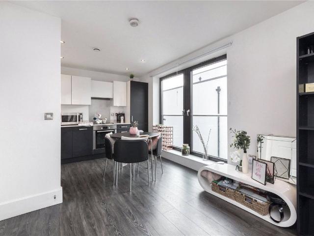 Newton Court, 1 Axio Way E3, 1 bed flat to rent, £1,900 pcm | PrimeLocation