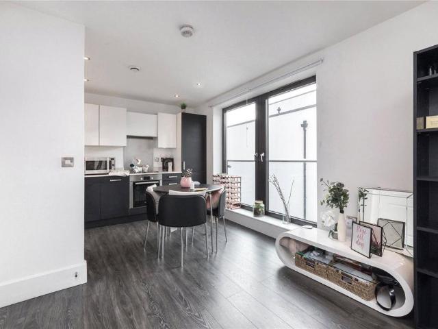 Newton Court, 1 Axio Way, London 1 bed flat to rent £1,900 pcm £438 pw