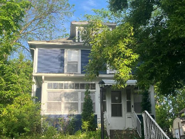 Newton Ave N