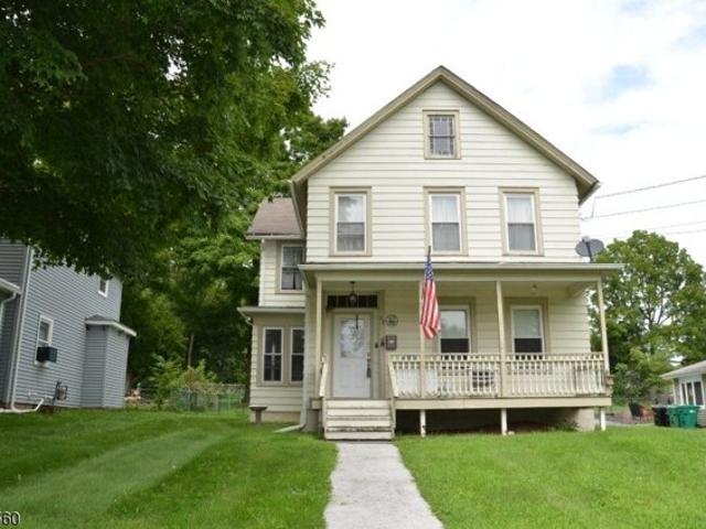 Newton Ave, Sussex, Home For Sale