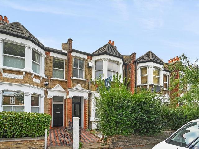 Newton Avenue, London W3, 2 bed flat to rent, £2,150 pcm | PrimeLocation