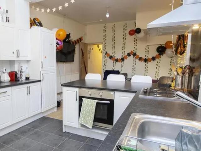 Newton Grove, Metchley, B29 6ED, United Kingdom | 5 bed house for rent #133648233 | Rentberry