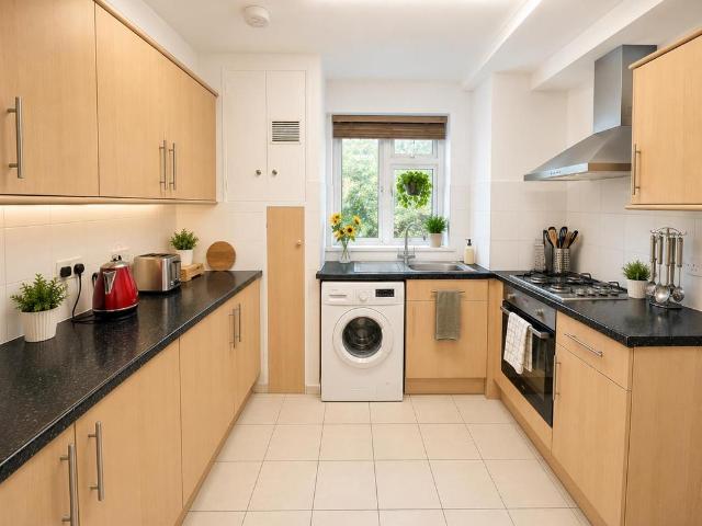 Newton House, St. John's Wood, NW8 4 bed apartment to rent £3,600 pcm £831 pw