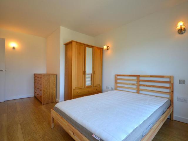 Newton Lodge, Greenwich, SE10 0BA 2 bed flat to rent £2,150 pcm £496 pw