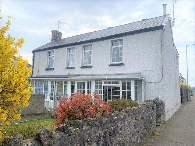 Newton Nottage Road, Porthcawl CF36, 2 bed cottage to rent, £1,225 pcm | PrimeLocation