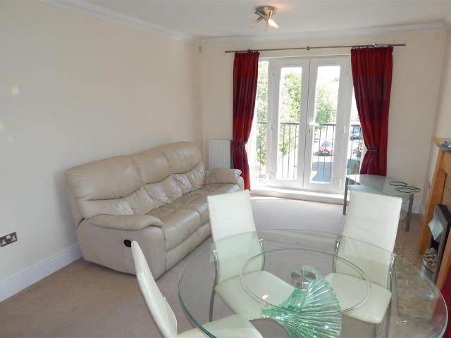 Newton Square, Bromsgrove