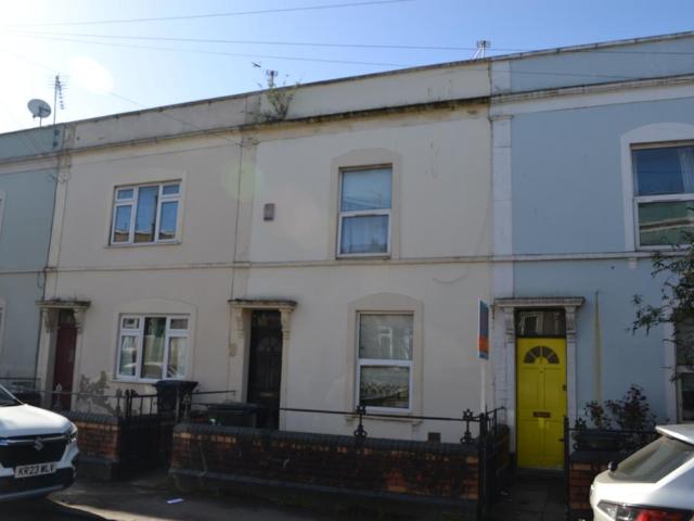Newton Street, Bristol 4 bed terraced house to rent £2,800 pcm £646 pw