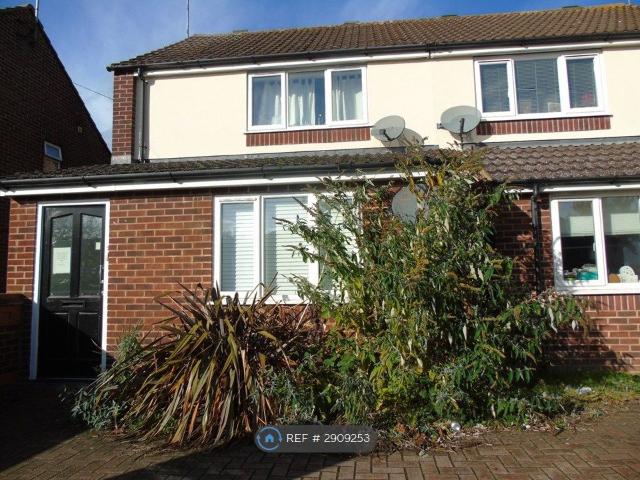 Newton Road, Bletchley, Milton Keynes MK3, 2 bed flat to rent, £1,150 pcm | PrimeLocation