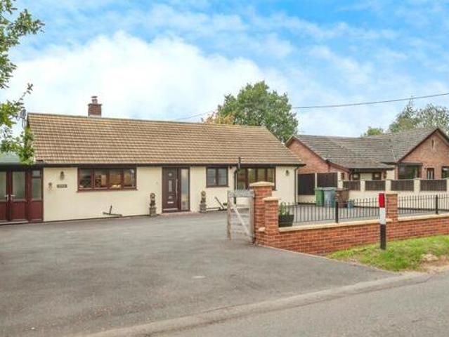 Newton Road, Hainford, 2 Bedroom Detached