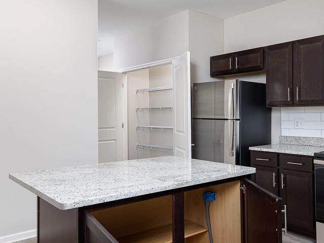 Newtown Woods 3 Bedroom Apartment for Rent at 10605 Newtown Woods Trl, Louisville, KY 40118 Fairdale