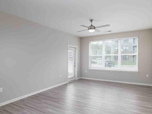 Newtown Woods 3 Bedroom Apartment for Rent at 10605 Newtown Woods Trl, Louisville, KY 40118 Fairdale