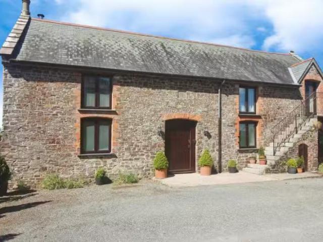 Charming 3 BA 4 bedroom house for rent in Burrington, EX37