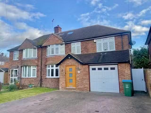 For Rent! 3 BA 4 bedroom semi detached house for rent in Norvi.