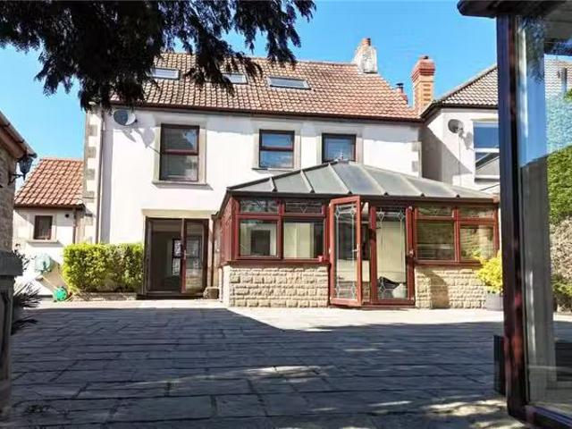 Cheap 3 BA 5 bedroom detached house for rent in bird Road, Kin.
