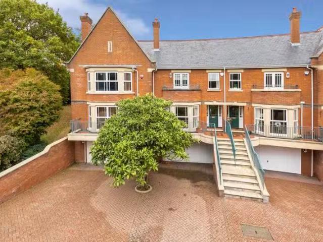 Unique 3 BA 5 bedroom town house for rent in St Ann's Park, Vi.