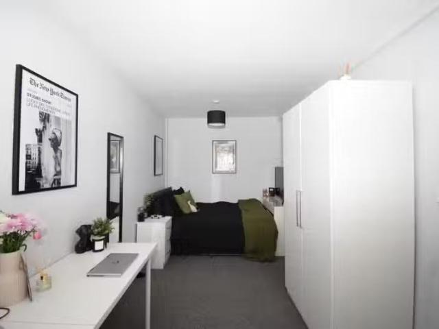 For Rent! 3 BA 5 bedroom terraced house for rent in Merchant S.