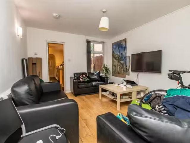 Nice 3 BA 7 bedroom house for rent in Hubert Road, Birmingham.