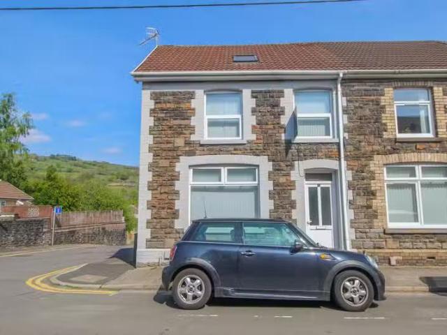 Rental! 3 BA 1 bedroom house share for rent in Meadow Street.