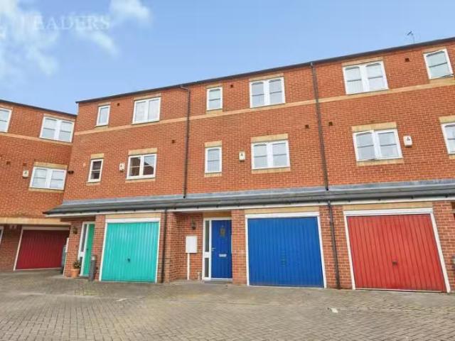 New 3 BA 3 bedroom house for rent in Clovelly Court, Longford.