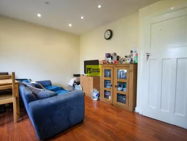 Cozy 3 BA 3 bedroom property for rent in Reservoir Road, Selly.
