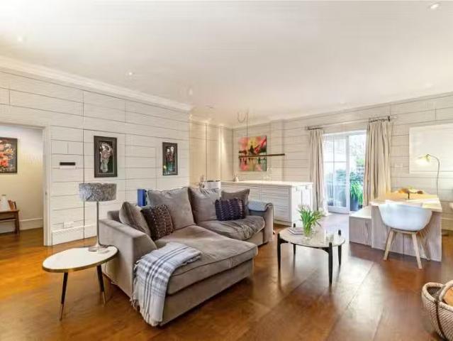 For Rent! 3 BA 3 bedroom property to let in Kersley Mews, Lond.