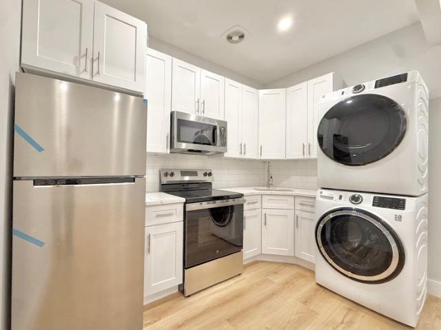 NEW 3 BED 3 BATH W/D in unit