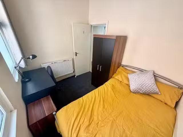Just in! 3 bedroom flat for rent in 1a Bond Street, Birmingham.