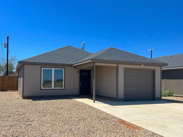 New 3 Bedroom Home In East Lubbock!