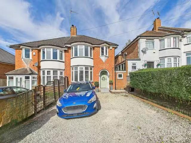 Just in! 3 bedroom semi detached house for rent in Acheson Roa.