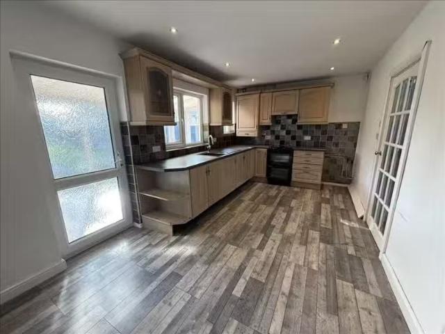 Rental! 3 bedroom semi detached house for rent in Gospel Farm.