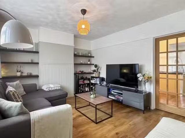 Just in! 3 bedroom semi detached house for rent in Plumer Road.