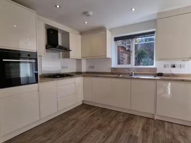 Nice 3 bedroom semi detached house for rent in Whitehall Road.