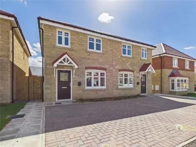 Charming 3 bedroom Semi Detached House to rent, Catley Mews, D.
