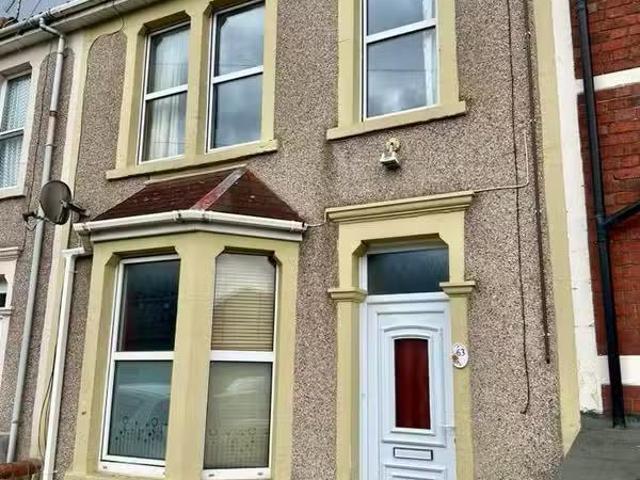 Nice 3 bedroom terraced house for rent in Rodney Road, Bristol.