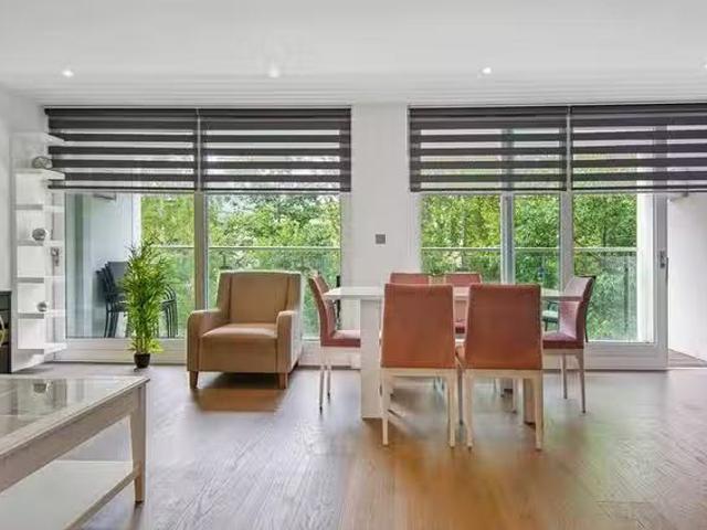 Deal! 3 BR Wenlock Road
