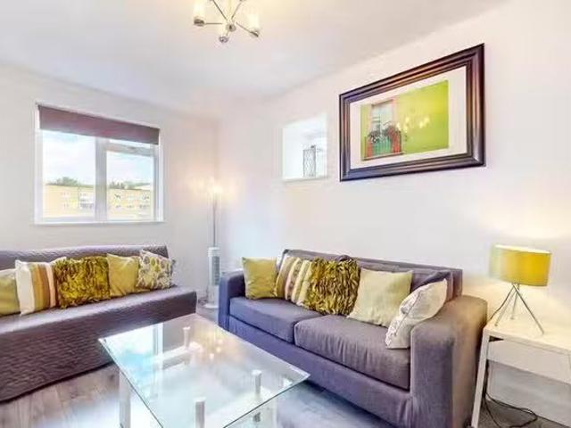 Just in! 3 BR Osnaburgh Street