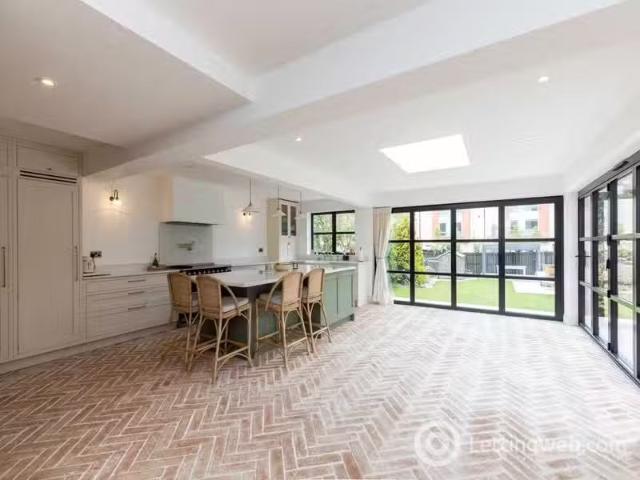 For Rent! 3 BR Property to rent in Barntongate Avenue, Barnton.