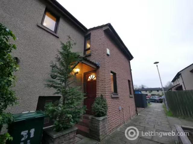 Charming 3 BR Property to rent in Bleachfield, Bonnington, Edi.